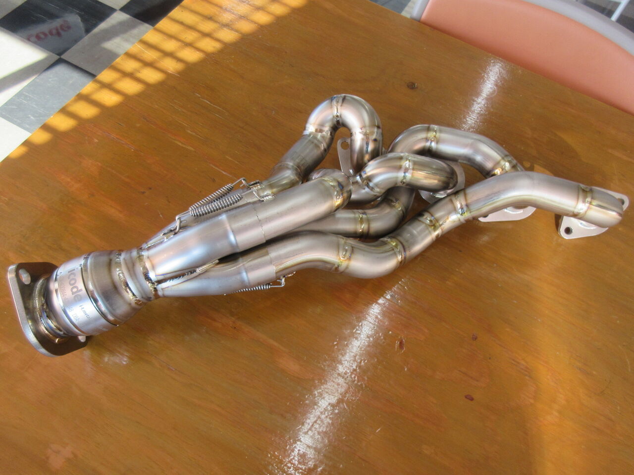 レクサス ISF チタニウム製エキマニ組み付け – ポルシェ・レクサスの専門店アイコードへようこそ[点検・板金・メンテナンス・チューンアップの ...